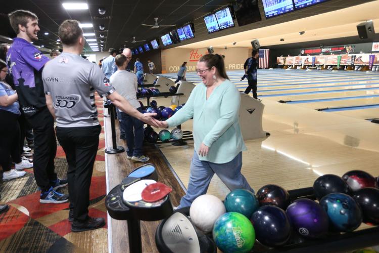 PHOTOS: PBA bowlers at Heritage Lanes | News | kokomotribune.com
