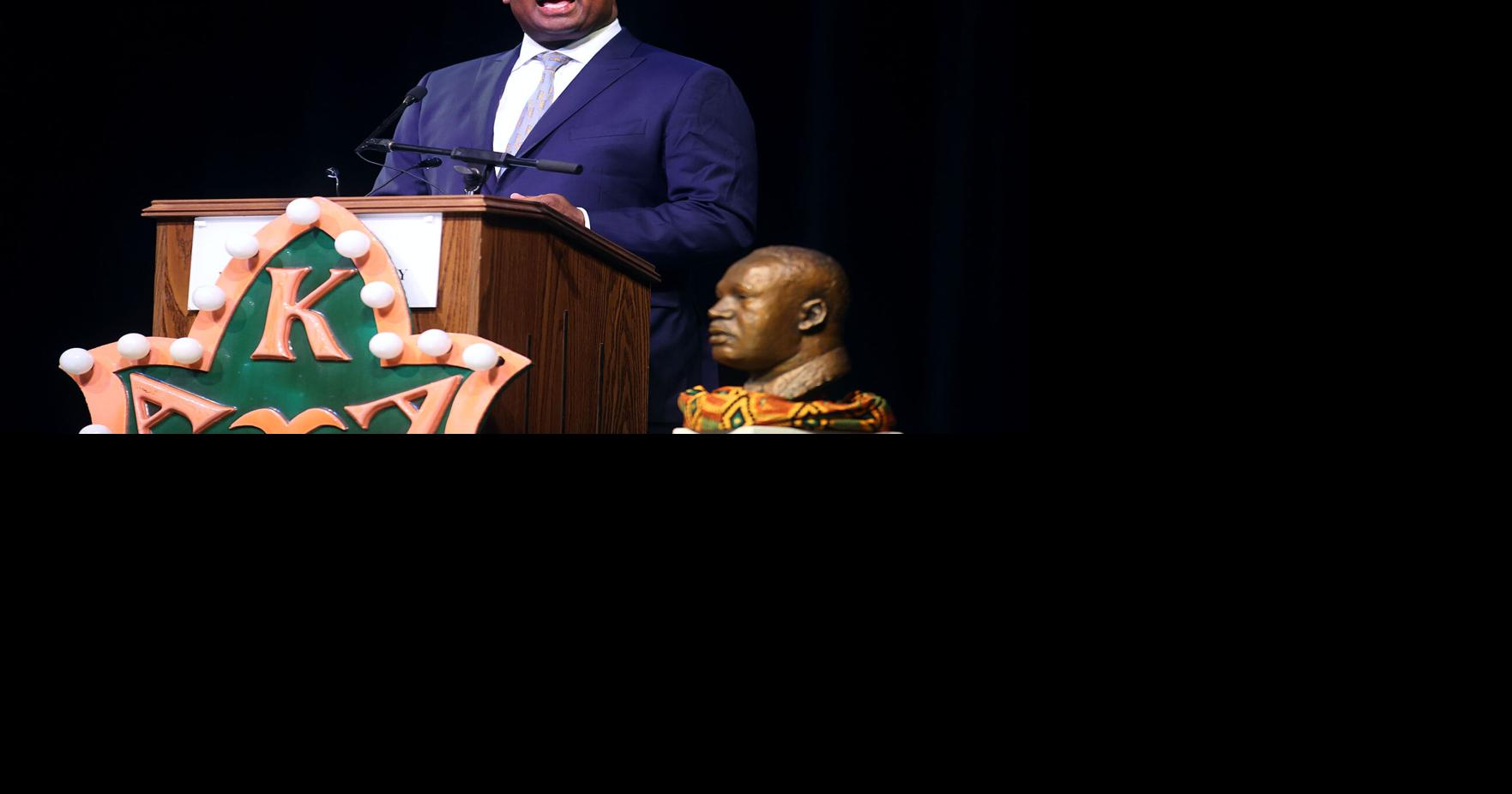 ‘Love overcomes:’ Congressman Jonathan Jackson speaks at MLK ...