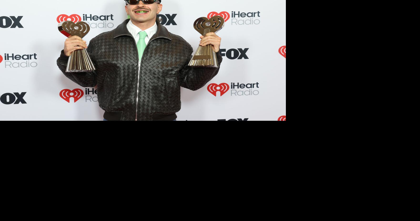 Feid brilla en los iHeartRadio Music Awards y gana dos premios ...