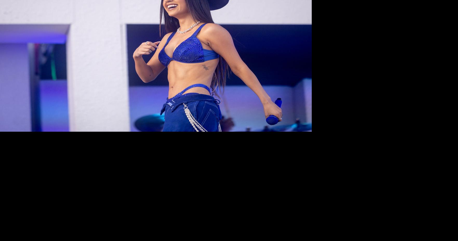 Becky G lanza su nuevo álbum "ESQUINAS" | Entretenimiento | kq105.com