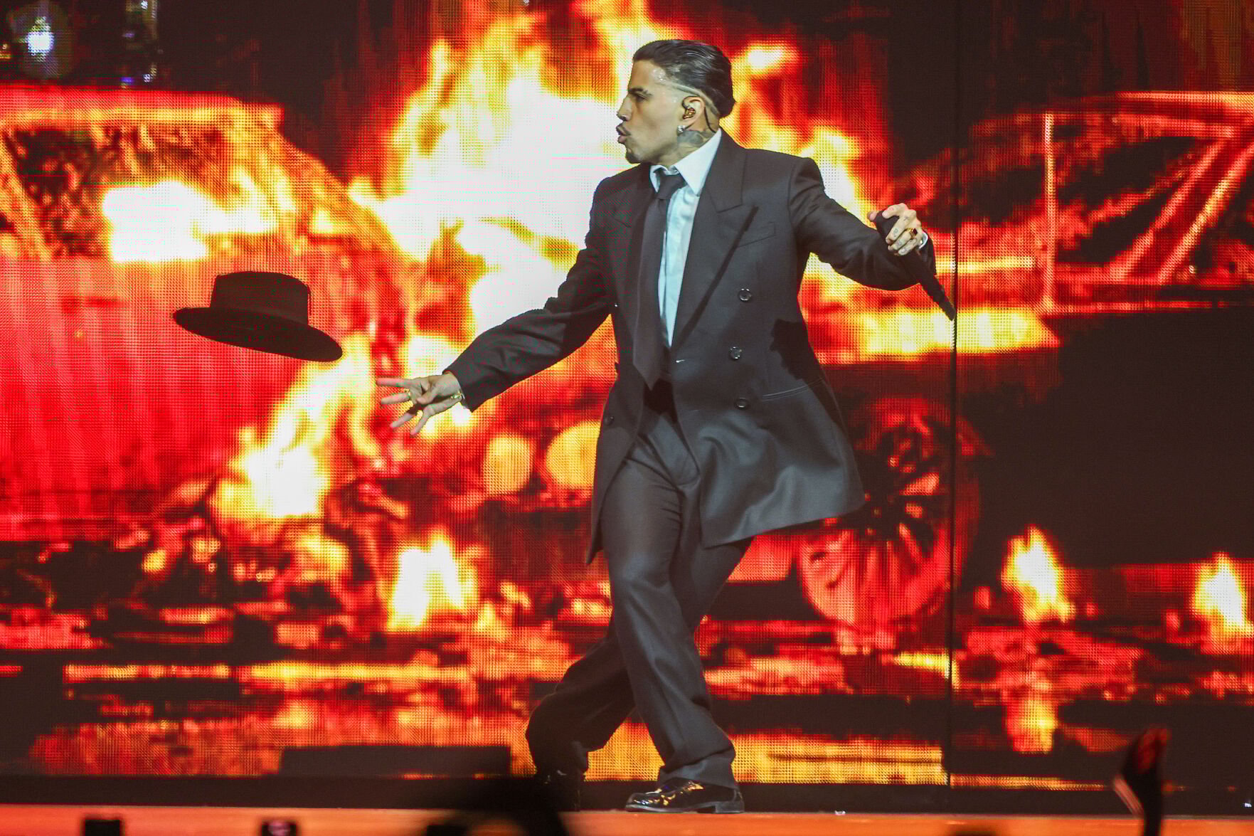 Rauw Alejandro sorprende en Santurce bailando bomba | Entretenimiento ...