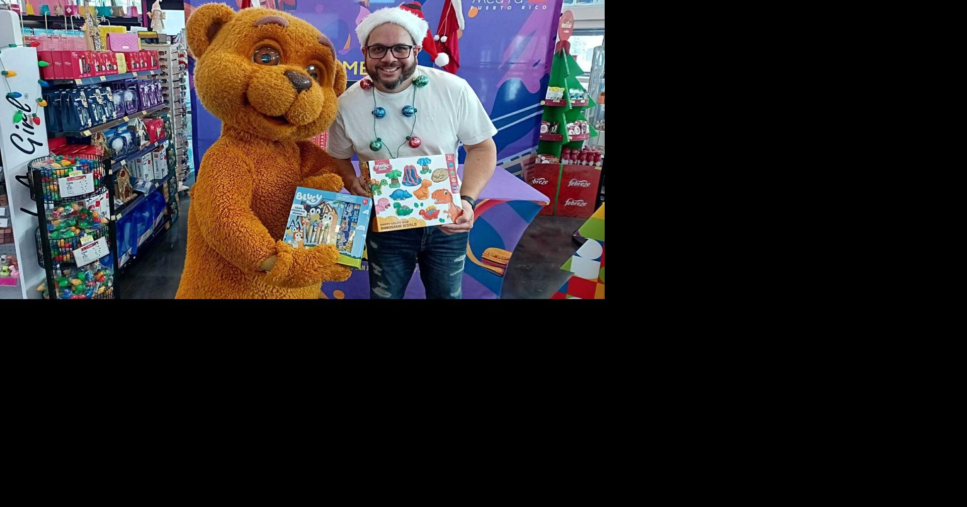 Pedro Villegas en el Toy Drive de KQ 105 La Primera | Eventos | kq105.com