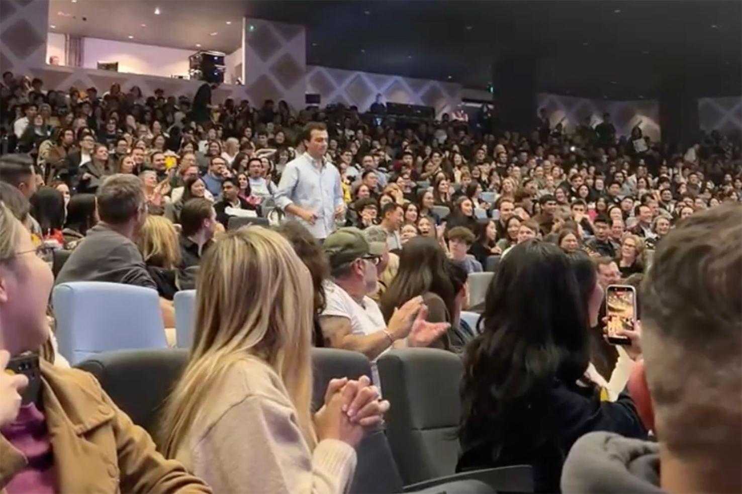Audience member steps in to rescue ‘La La Land’ concert after keyboard ...