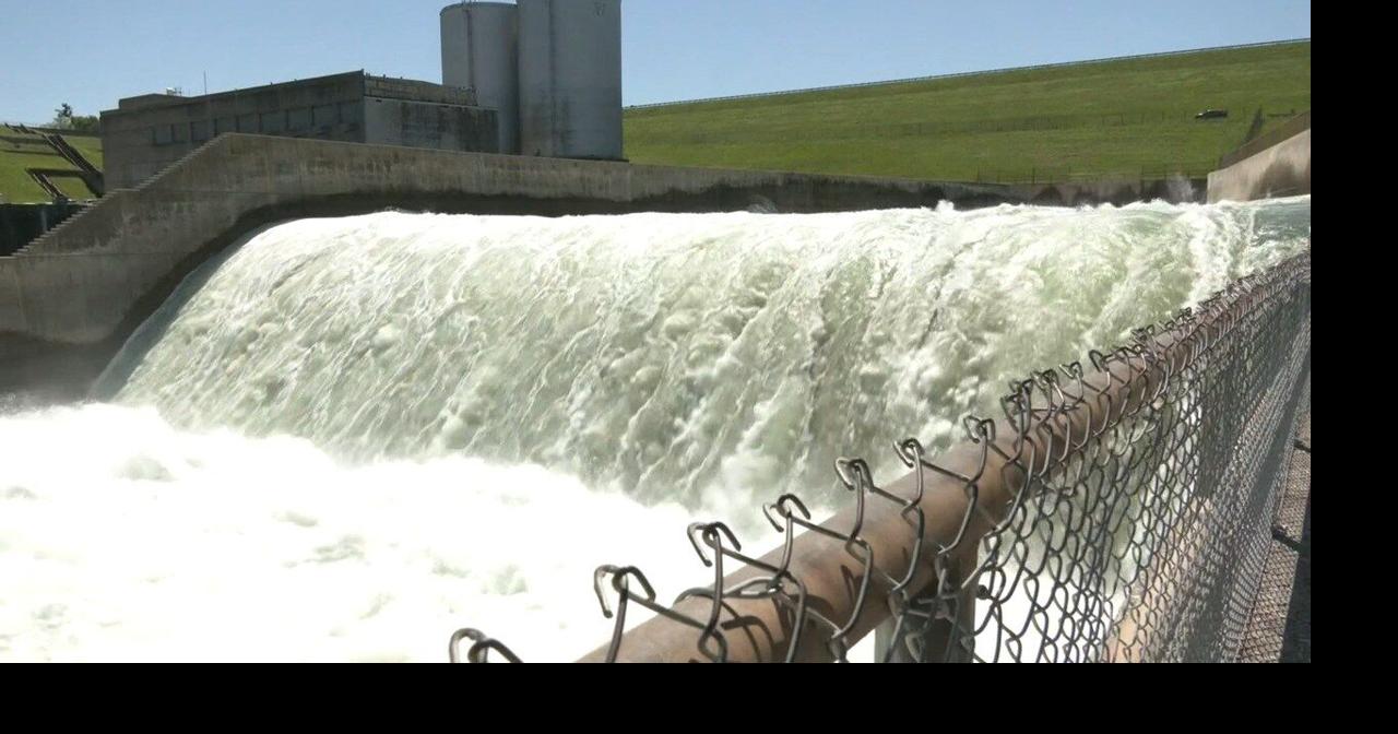 Denison Dam floodgates open to combat rising lake levels | Weather News ...