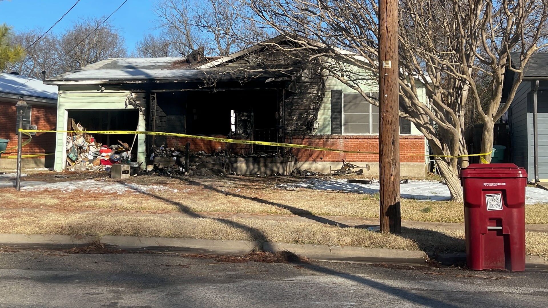 Fire damages Sherman residence | Texas Headline | kten.com