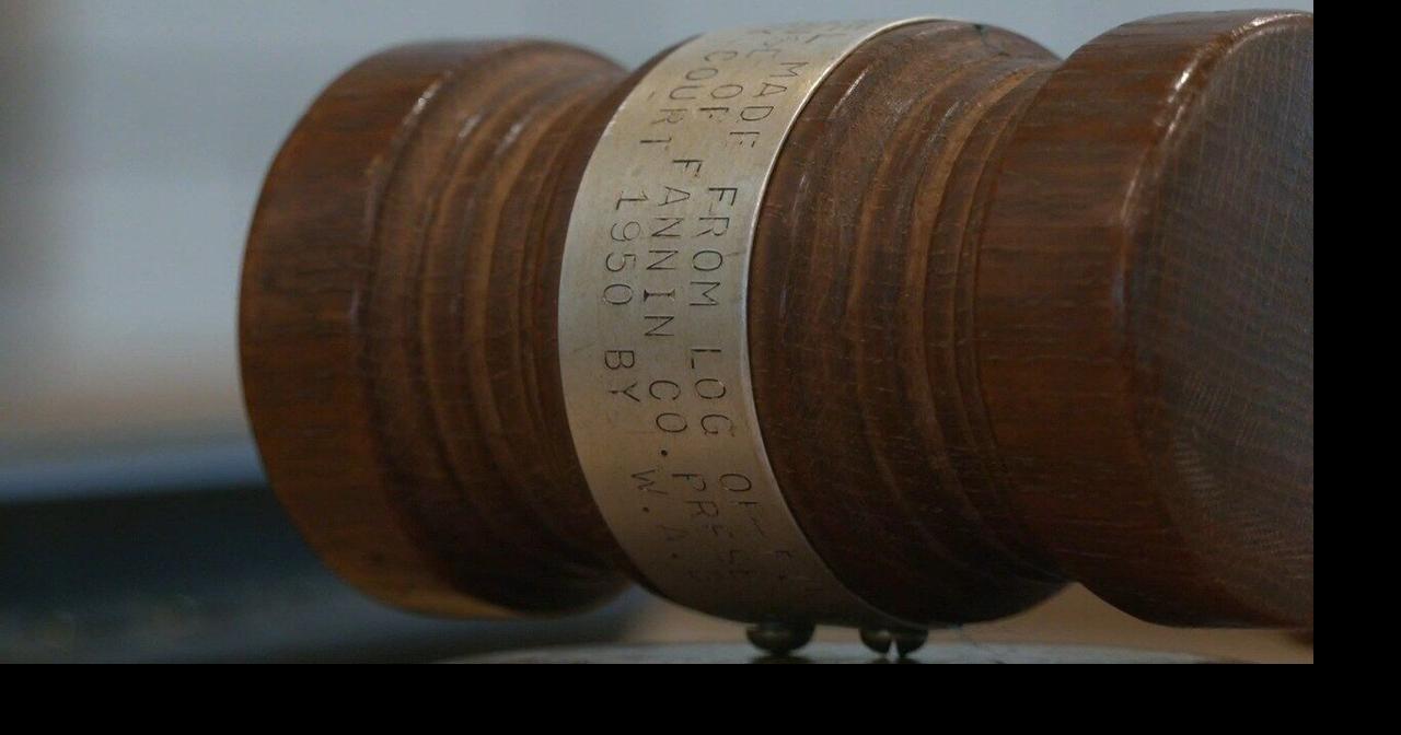 Choice Moore's gavel presented at Fannin County Courthouse | | kten.com