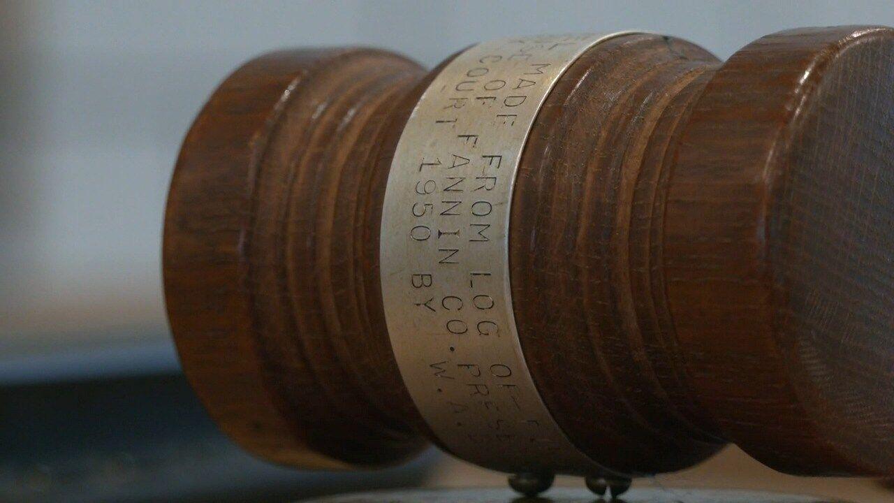 Choice Moore's gavel presented at Fannin County Courthouse | | kten.com