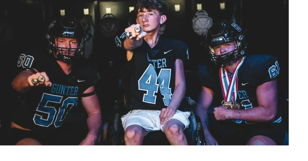 Gunter football family embraces unsung captain | Community | kten.com