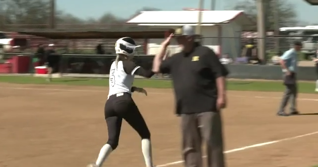 Roff Lady Tigers ride "Never Say Die" attitude to state | Sports | kten.com