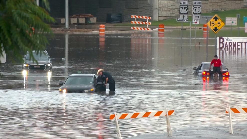 Storm brings flash flooding to Sherman | News | kten.com