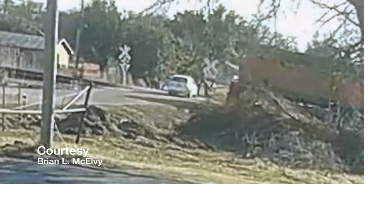 Video documents crash at Kingston railroad crossing | Oklahoma ...