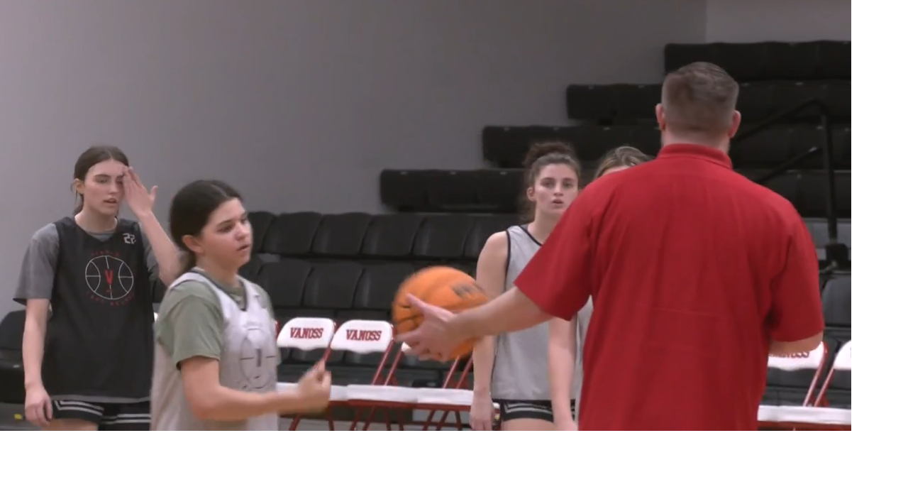Vanoss girls are pumped up for state basketball tourney | Sports | kten.com