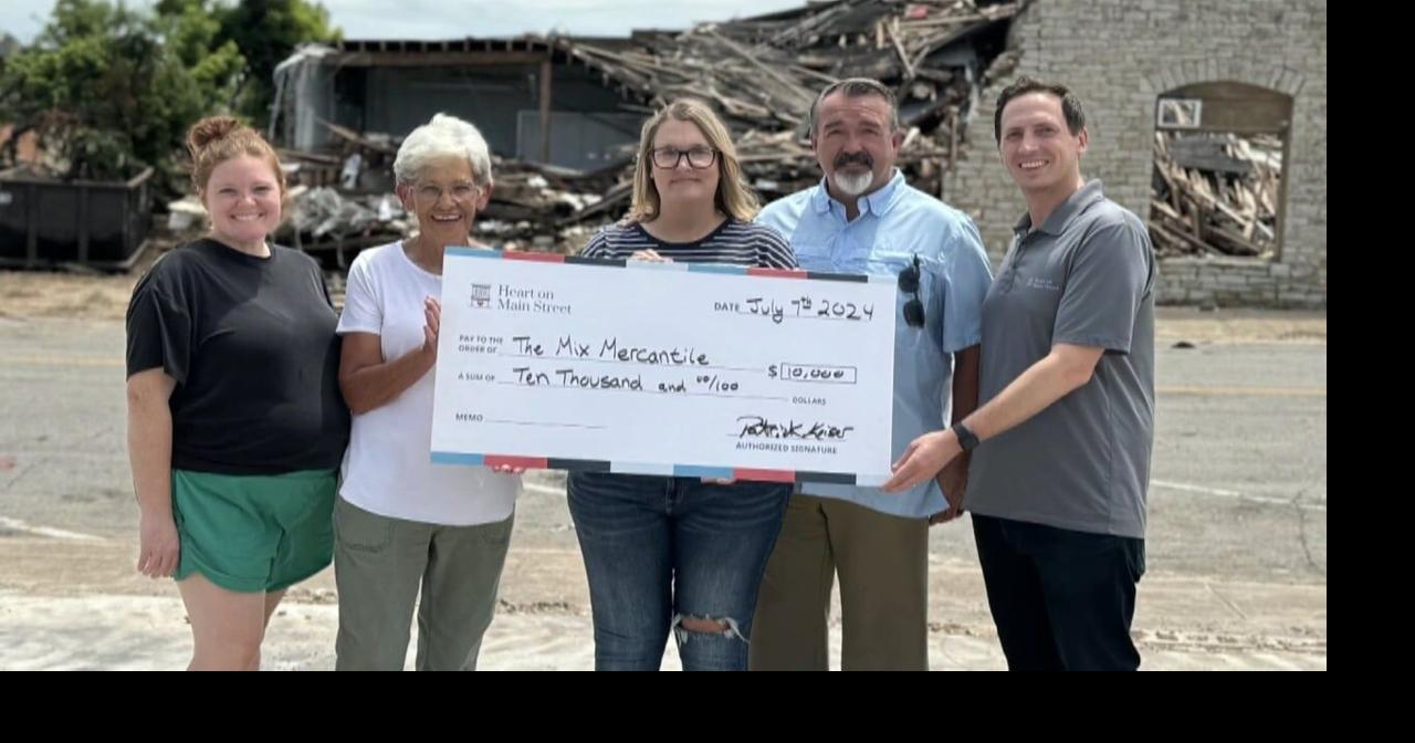 Donation helps Sulphur store recover from tornado damage | News | kten.com