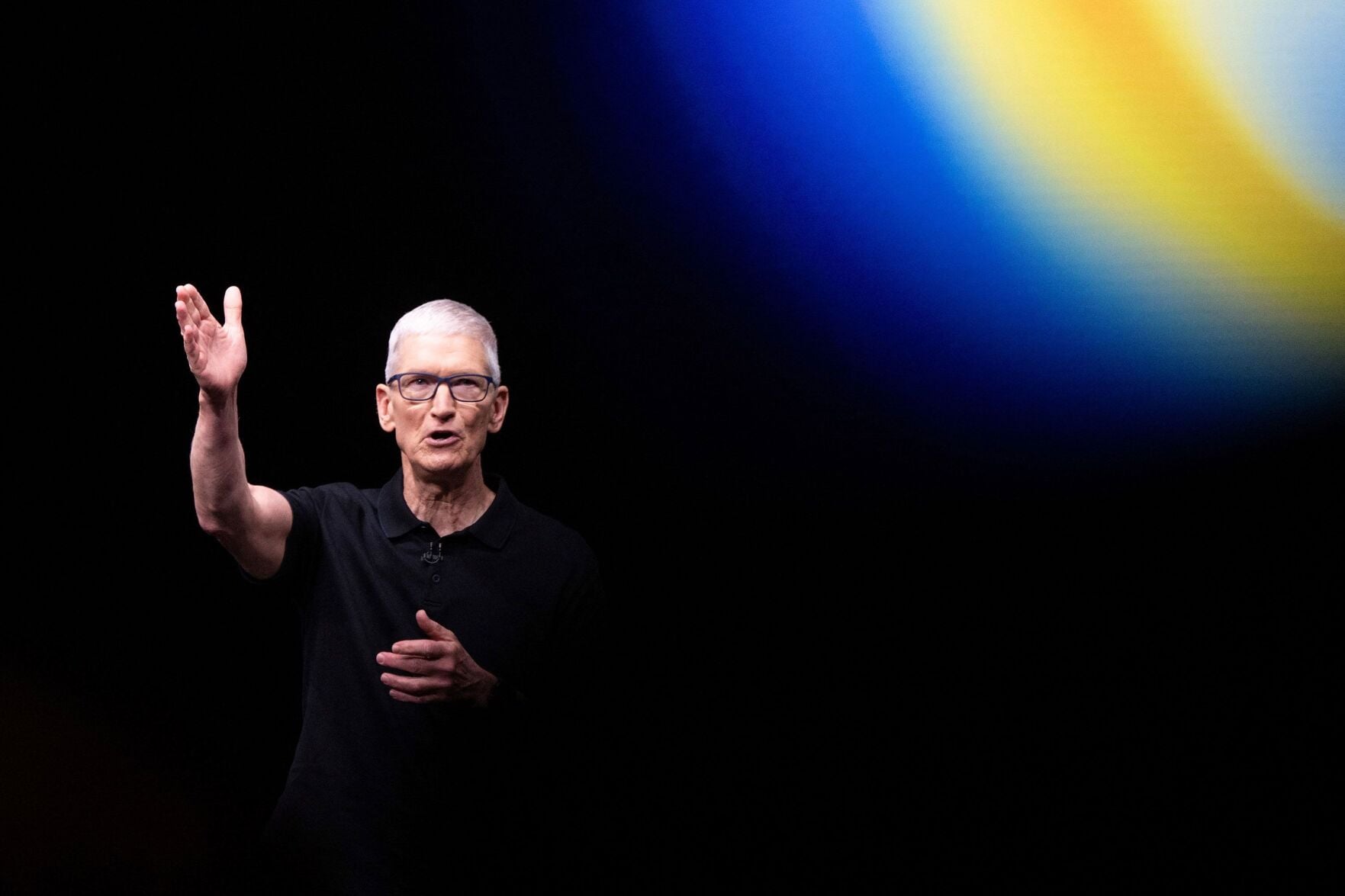 Apple finally lays out its AI plans with a brand new version of Siri ...
