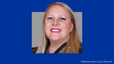 Oklahoma judge who sent more than 500 texts during a murder trial ...