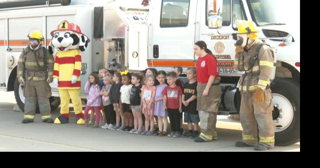 Dickson firefighters inspire young public servants | Features | kten.com