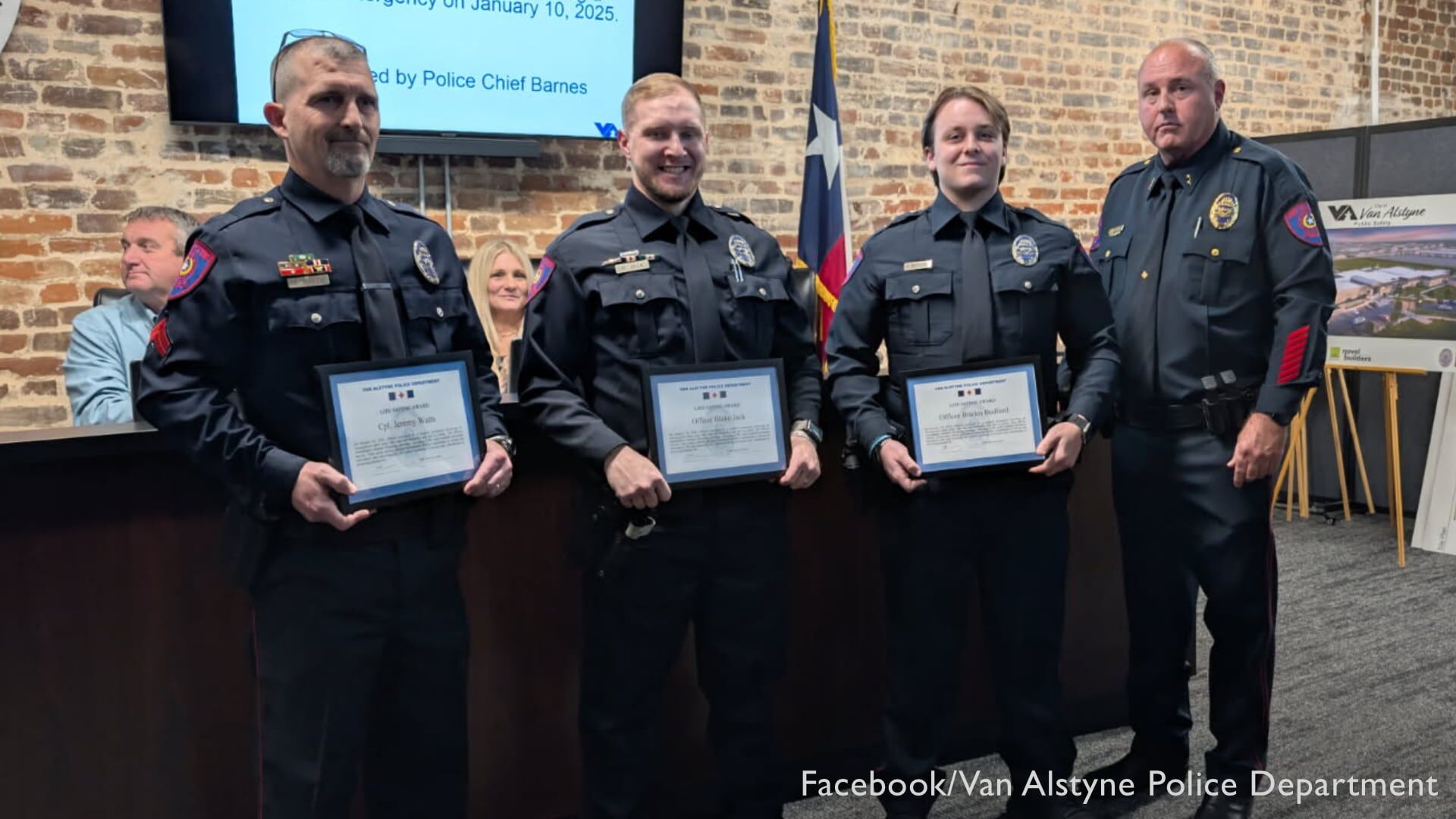 Van Alstyne officers honored for life-saving action | Texas Headline ...