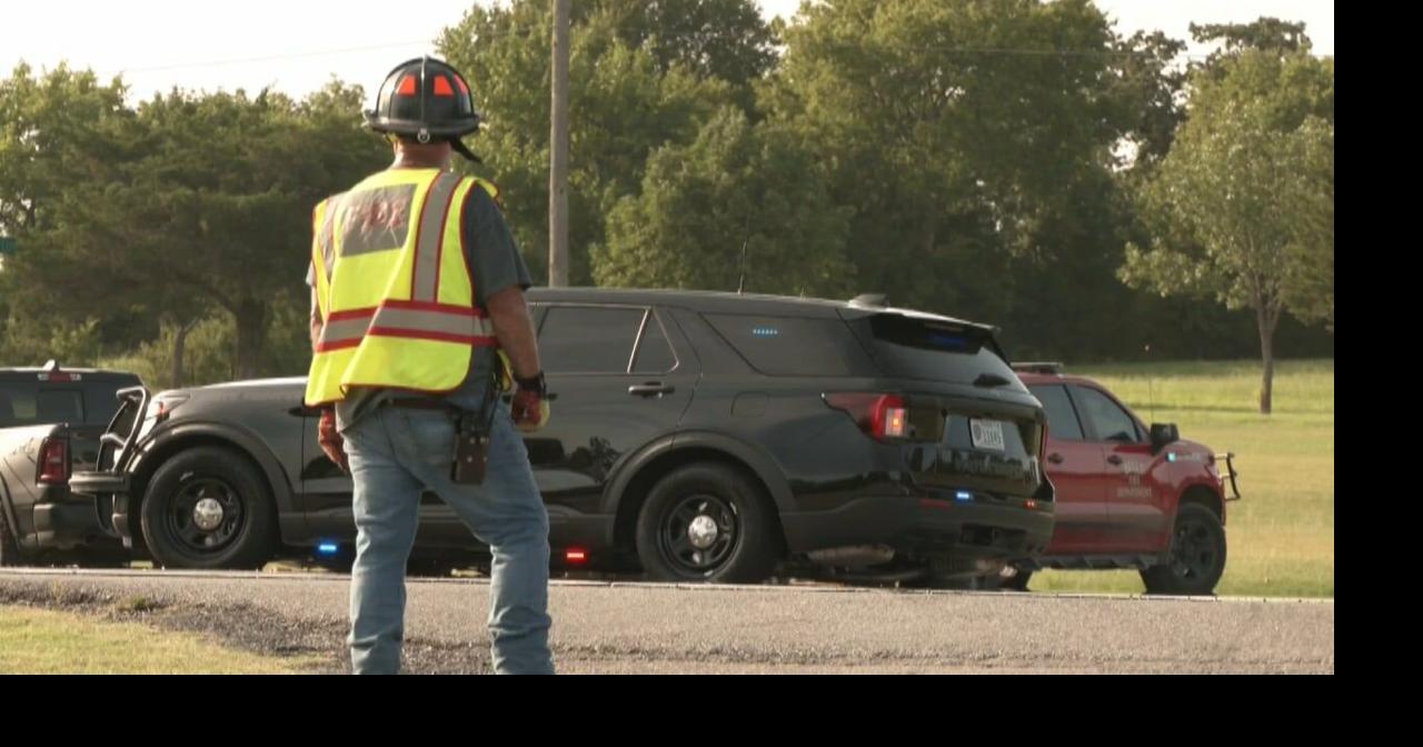 Car crash temporarily shuts down highway near Tom Bean | Texas ...