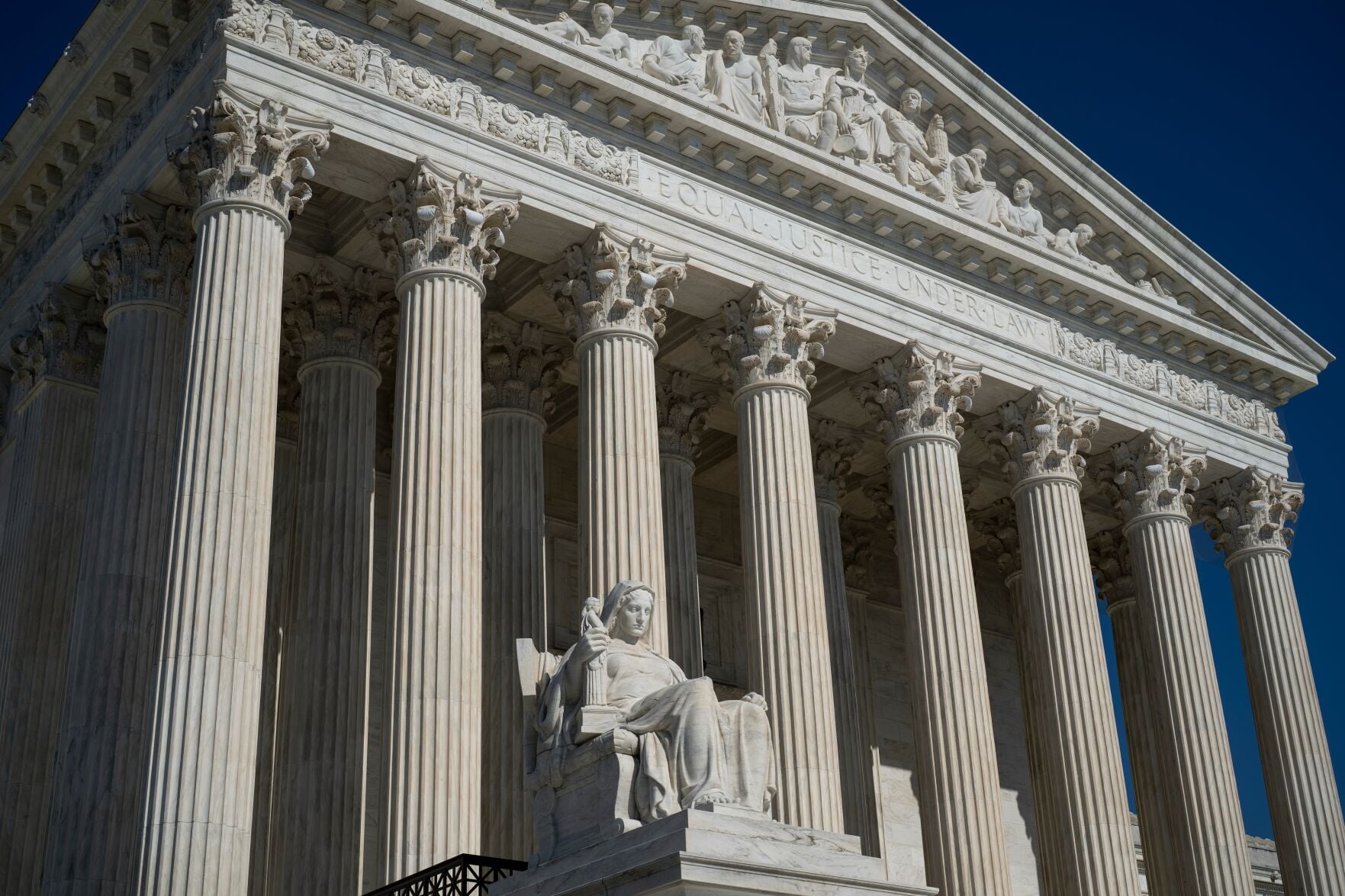 Supreme Court allows Alabama to use congressional map favoring ...