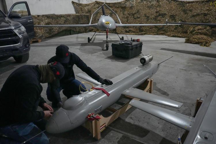 Ukraine hits Russian energy targets and denies striking Kremlin ...