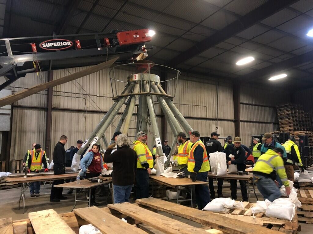 Sandbag Central is Open. Volunteers Needed. | Community | kvrr.com