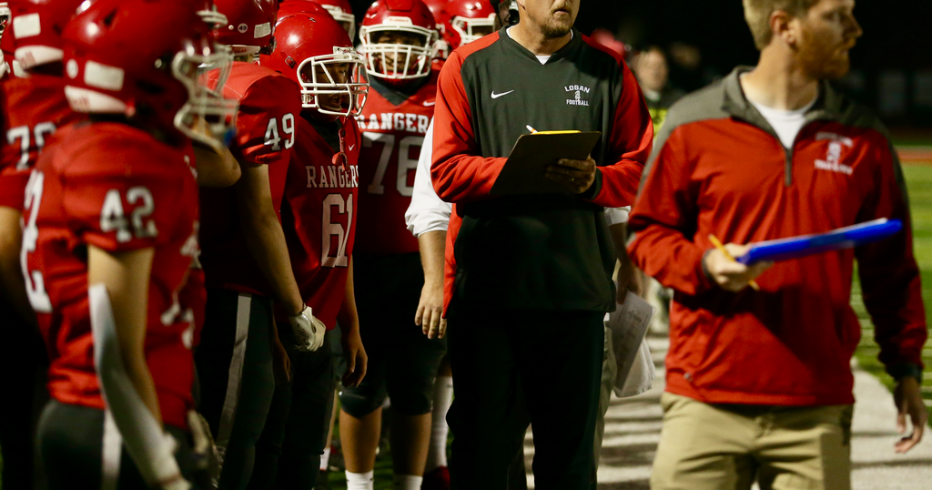 High school football: Joe Hackbarth enjoying new experience on Logan ...