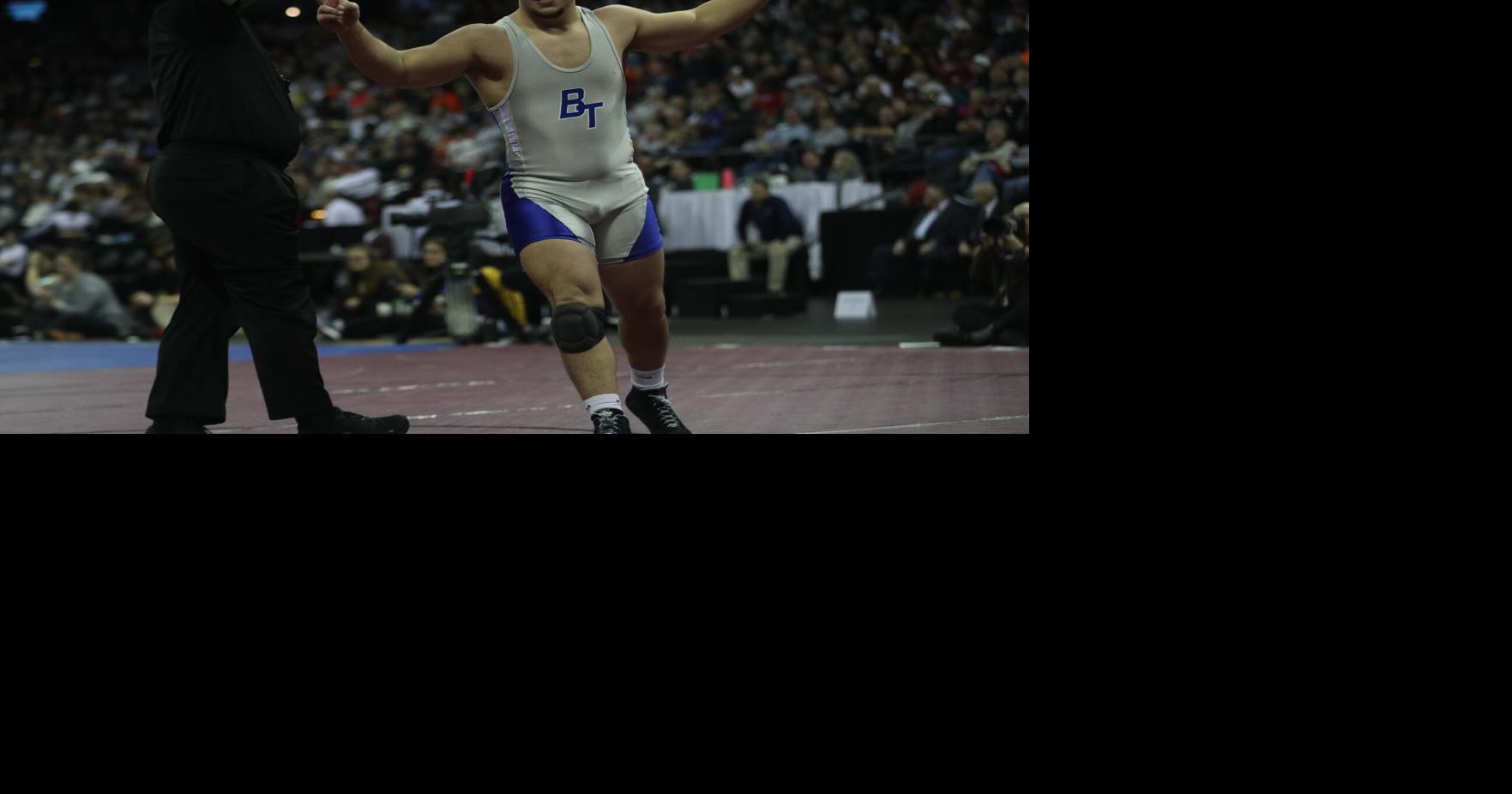 WIAA state wrestling: Shramek hits throw for second Division 3 title