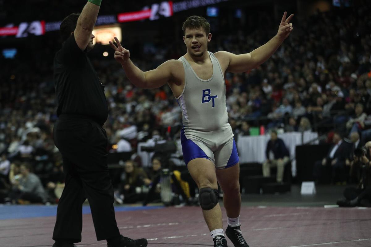 WIAA state wrestling: Shramek hits throw for second Division 3 title
