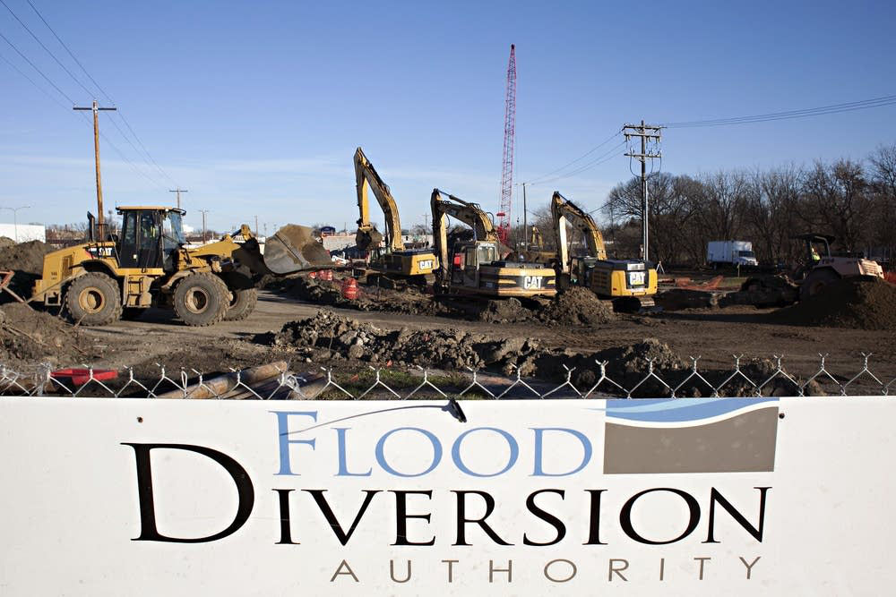 Judge halts work on $2.1 billion Red River diversion project