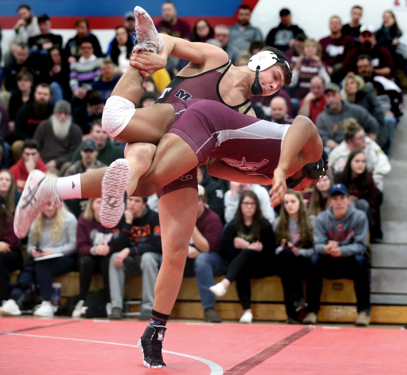 High school wrestling photos: Holmen vs. G-E-T/Melrose Mindoro