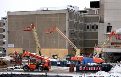 Gundersen down to one main entrance for construction