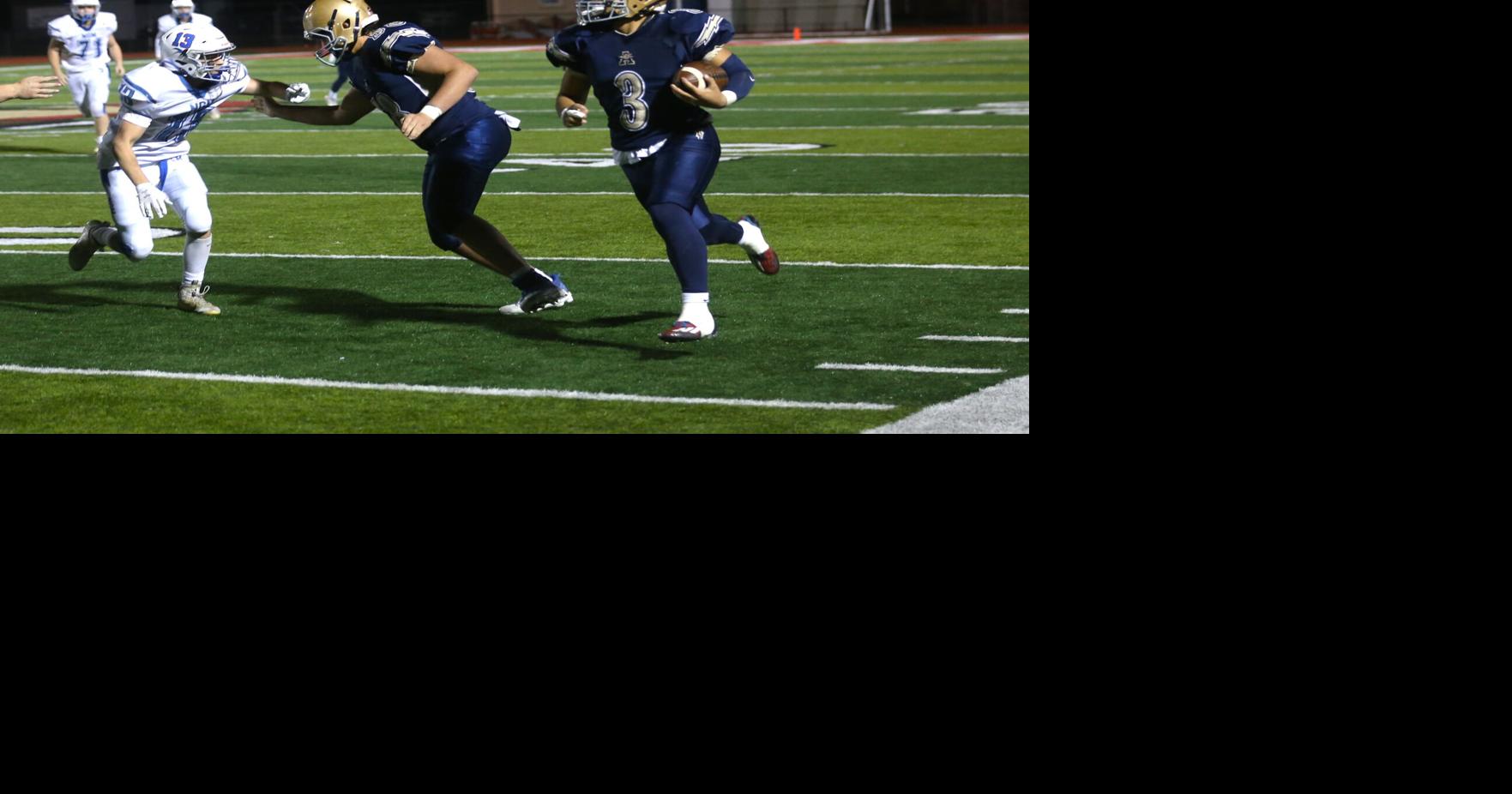 WIAA football: La Crosse Aquinas takes care of business in first-round ...