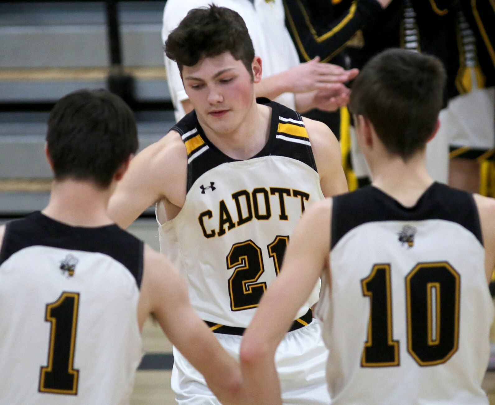 IN PHOTOS: Cadott boys basketball hosts Bloomer 1-20-26