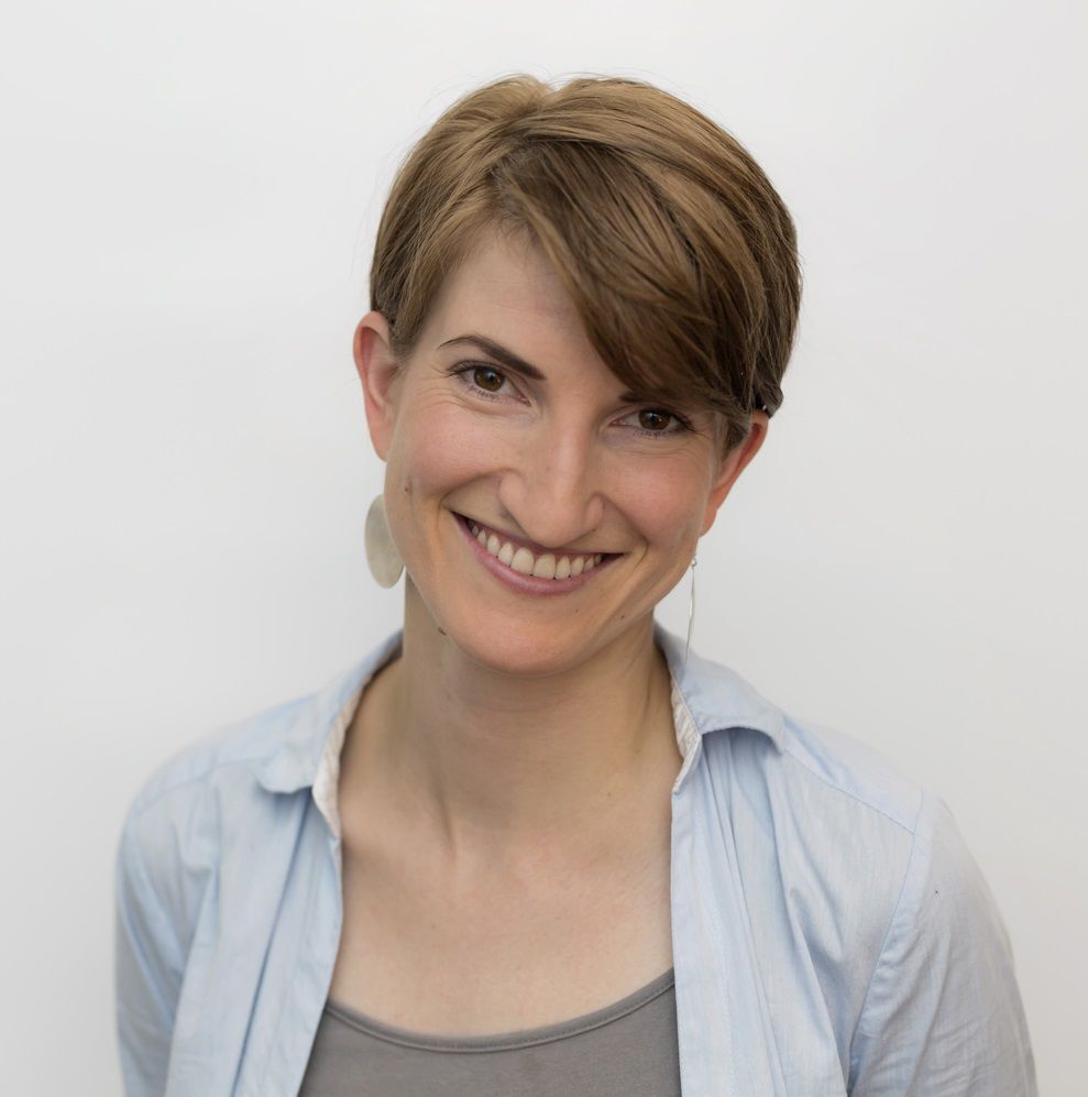 Driftless native Cora Rose brings Art We There Yet bus to the area ...