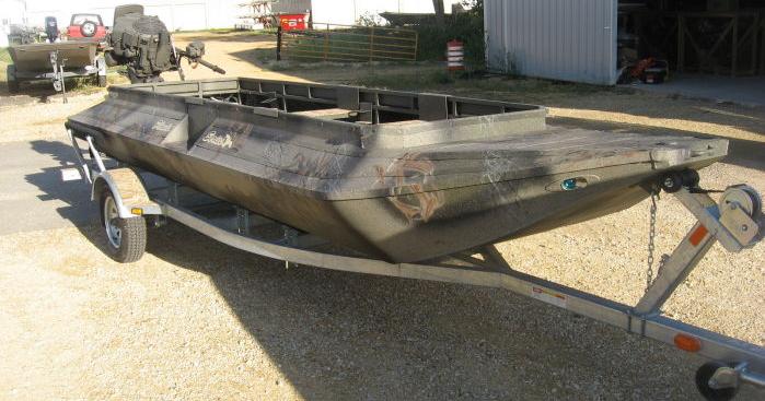 Extreme Prowler (Sneak) Boat