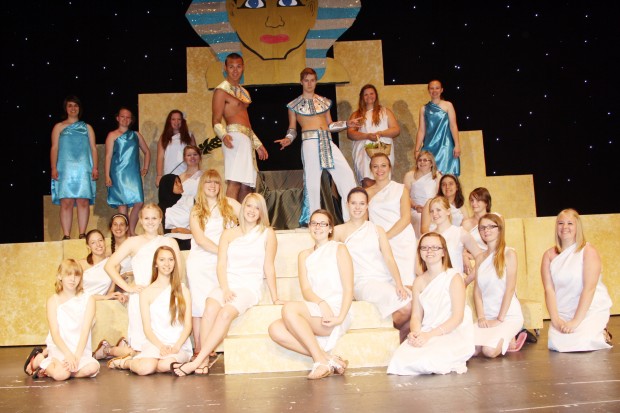 ‘Perfect’ cast tries on ‘Dreamcoat’