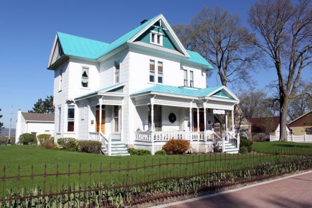 125-year-old Onalaska home going strong as bed and breakfast