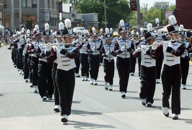 Holmen Kornfest parade lineup