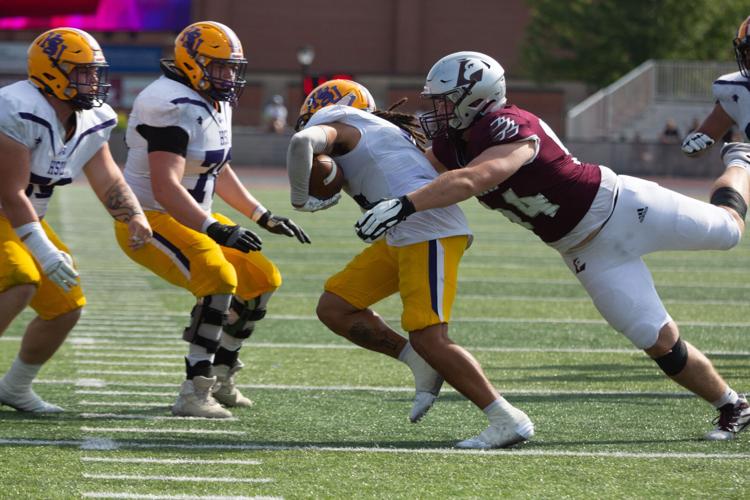 UW-La Crosse football team loses to Hardin-Simmons