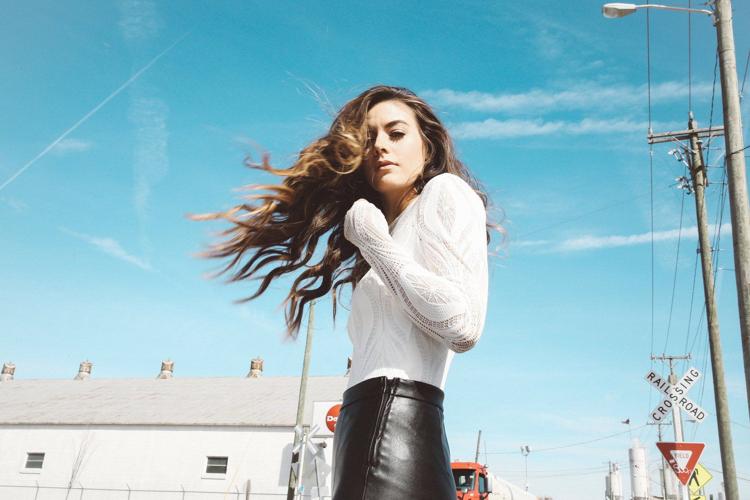 Emily Earle coming for rare Holmen house concert