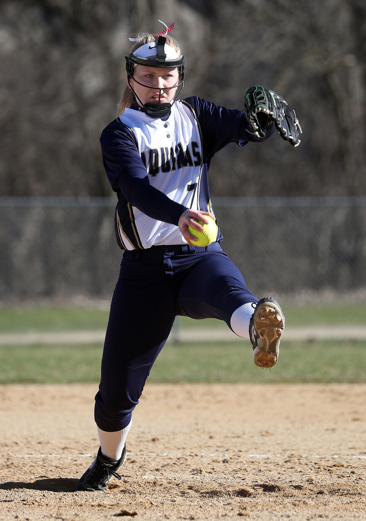 High school softball: La Crosse Aquinas' Nicole Trussoni shuts down Logan