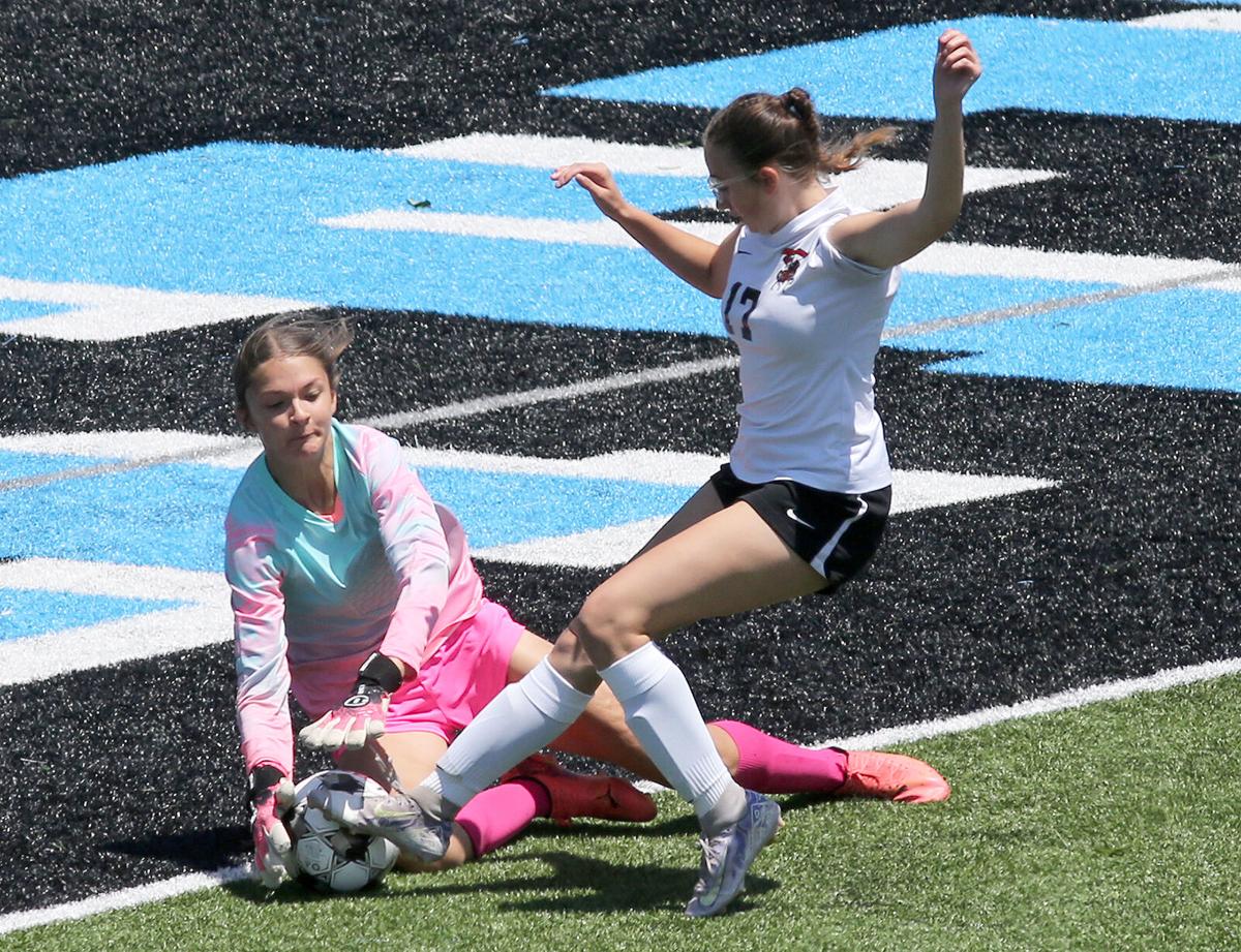 Prairie girls soccer tops La Crosse Aquinas in state semis