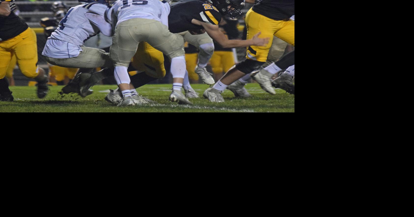 Tomah football loses playoff game to Baraboo