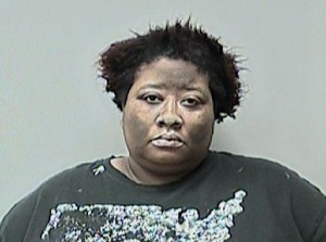 Police accuse mom of driving teens to group fights