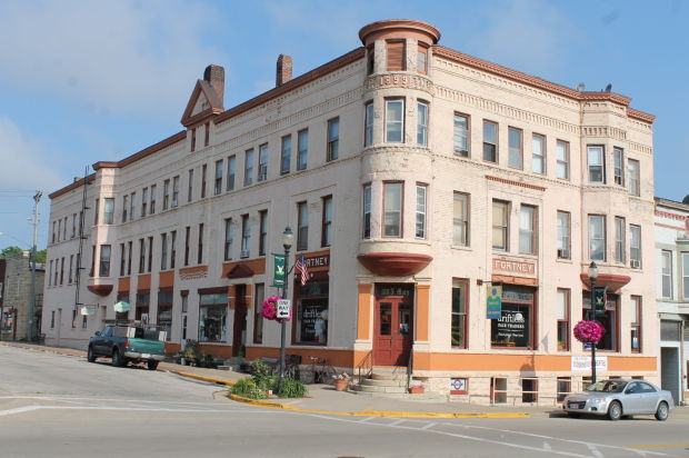 Fortney Hotel named a landmark by the Viroqua City Council