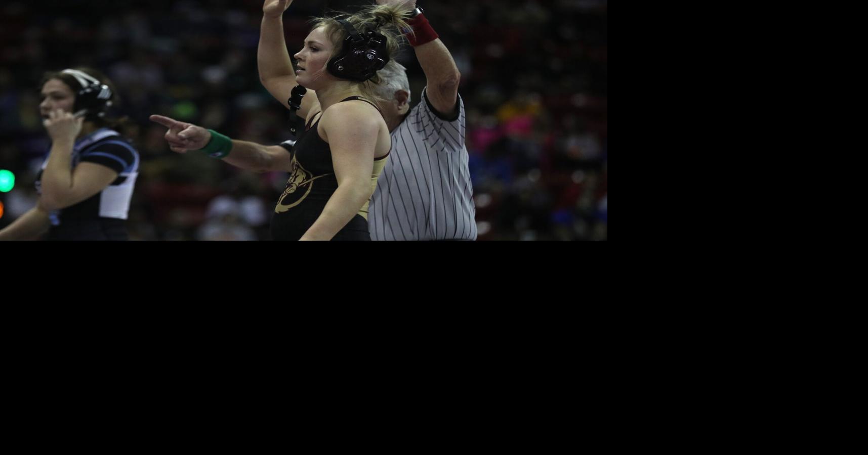 WIAA state girls wrestling: Klum, Kaz, Hanrahan head to semifinal round