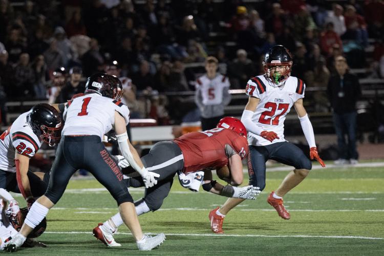 La Crosse Logan defeats Central to recapture Ark of Victory