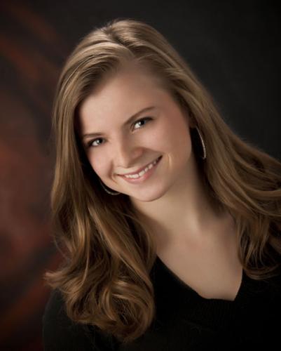 Dubczak wins Miss Holmen Pageant