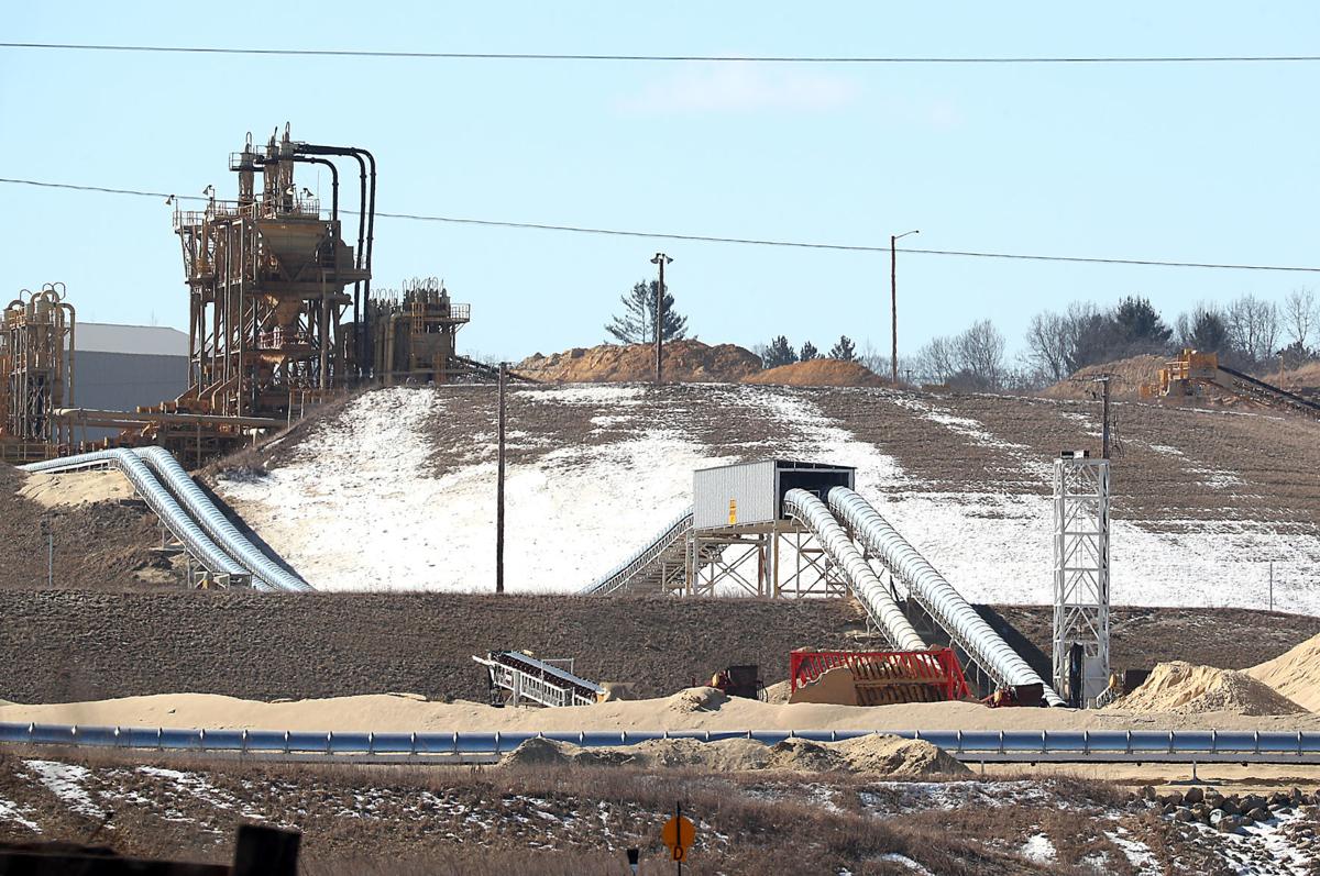 Wisconsin frac sand industry roars back, but new competition looms