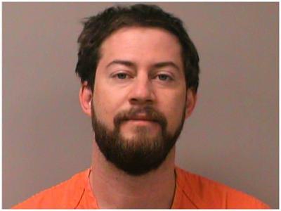 La Crosse man accused of assaulting, robbing woman